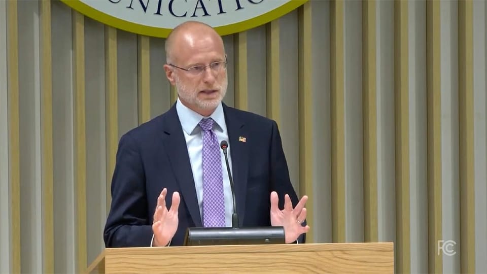 Carr Agrees to Testify Before Senate Panel on His Apparent Threats to ...